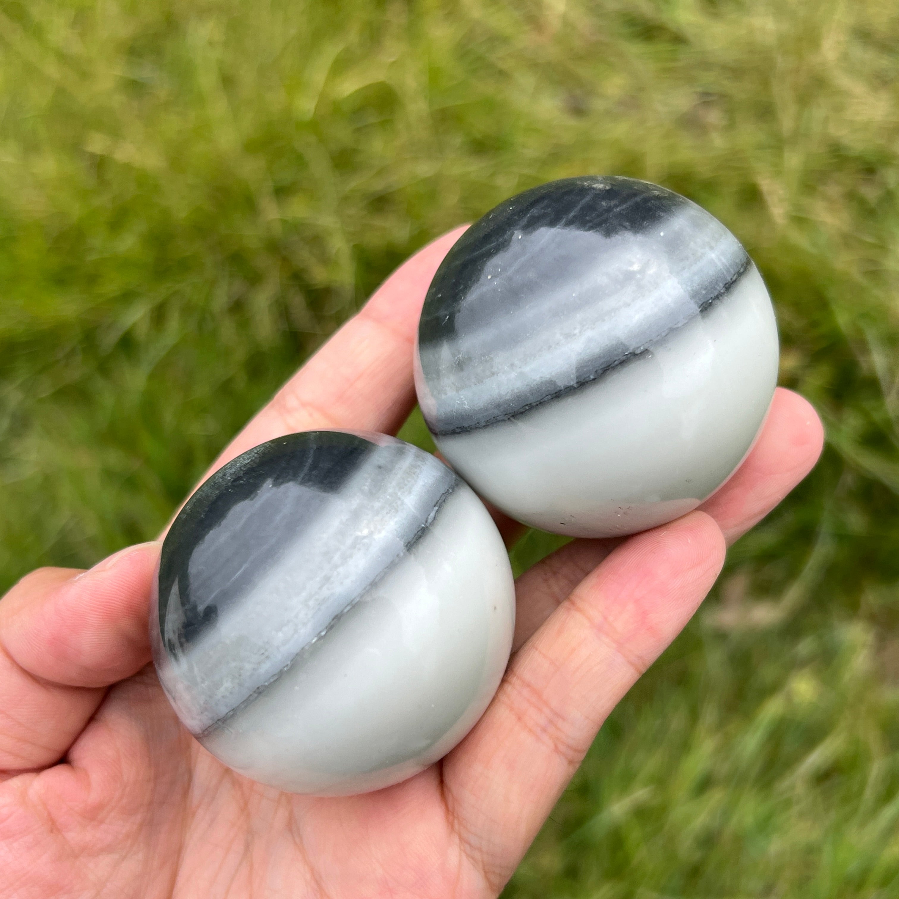 Taiji Jasper Sphere – KiKi Crystal