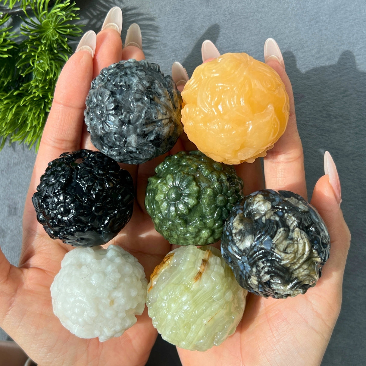 Spherical Nine-Tailed Fox-Pre-sell – KiKi Crystal